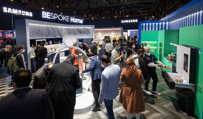 Samsung Electronics unveils Bespoke Home display zone